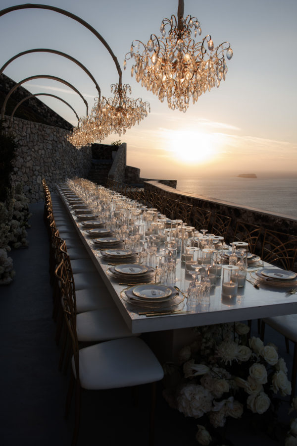 Where Mountains Meet the Sky in Shades of White at El Viento Santorini ...